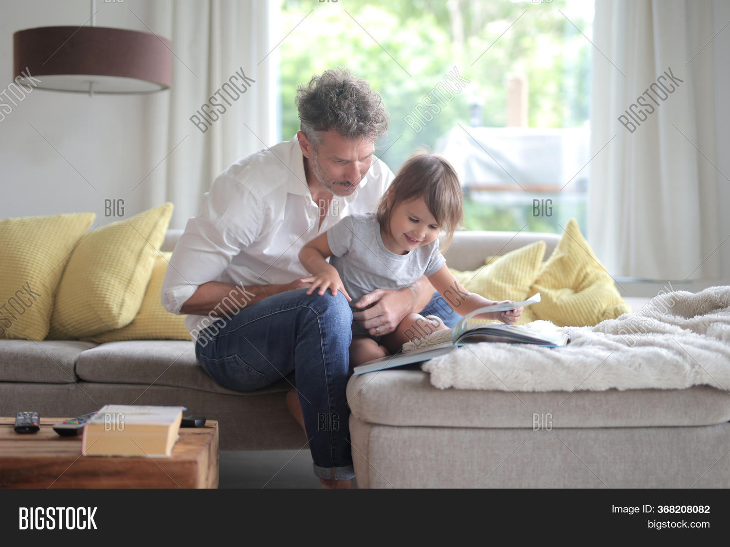 Dad His Daughter Look Image & Photo (Free Trial) | Bigstock