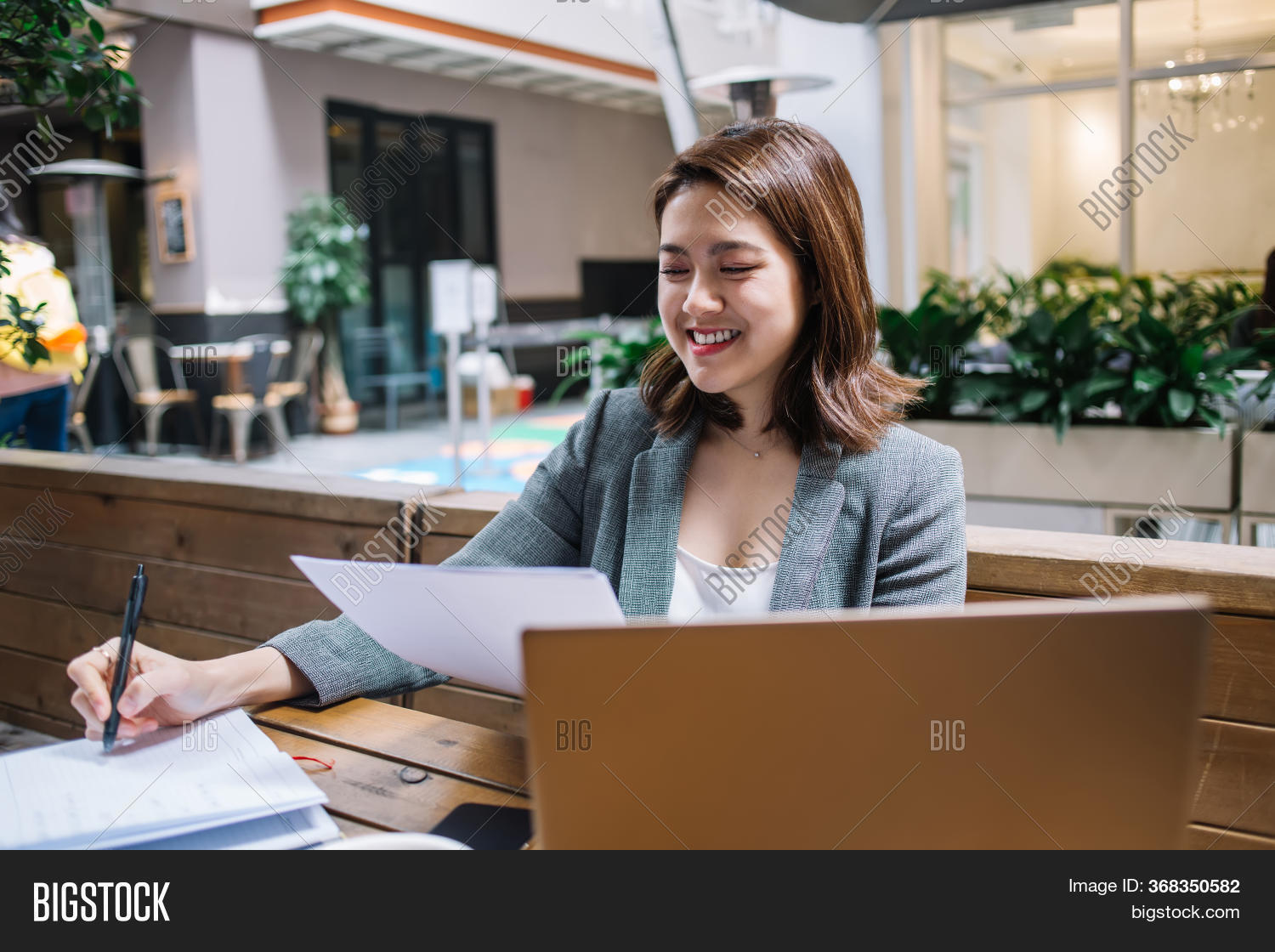 Attentive Female Image & Photo (Free Trial) | Bigstock