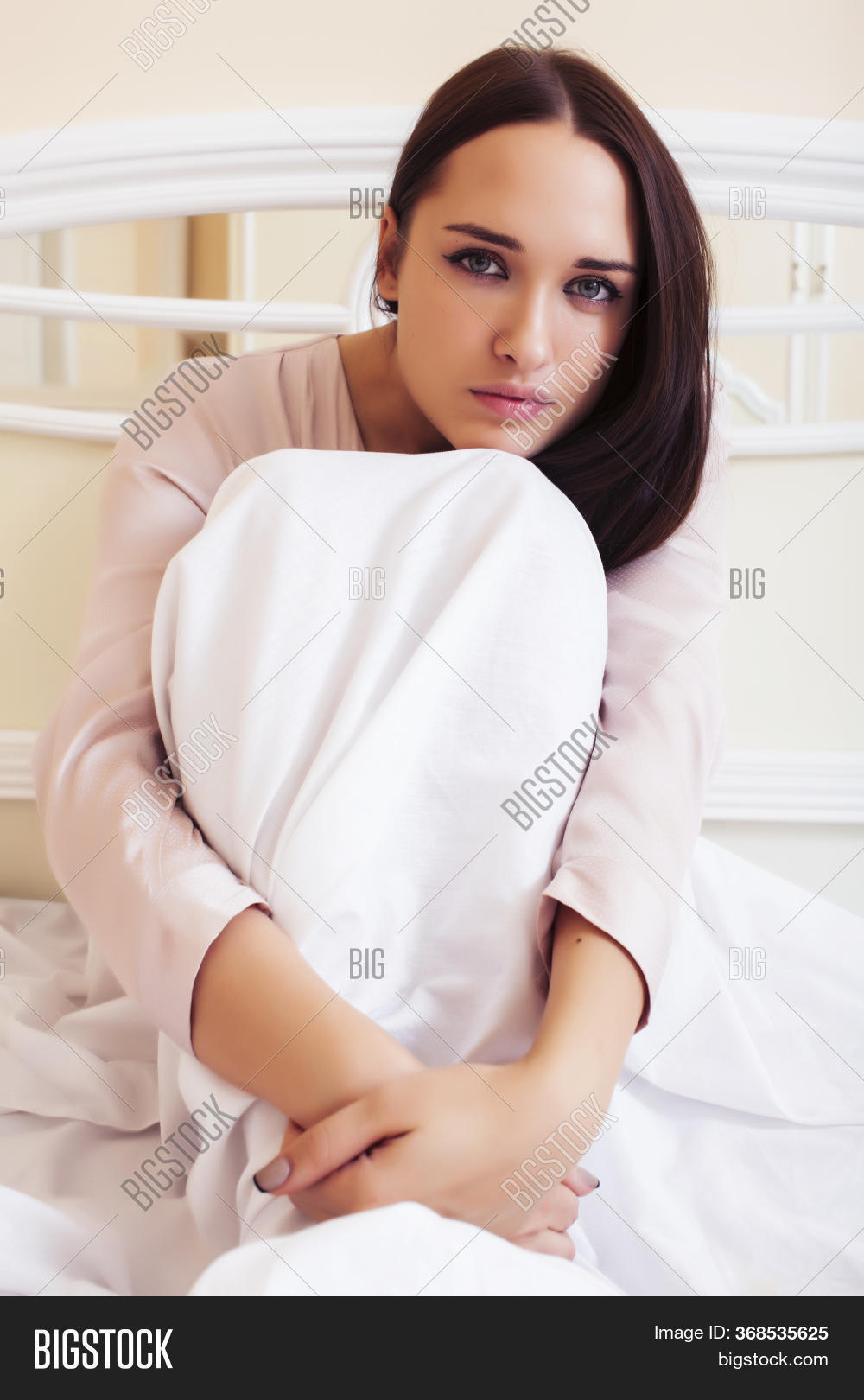 Young Pretty Brunette Image And Photo Free Trial Bigstock 1606