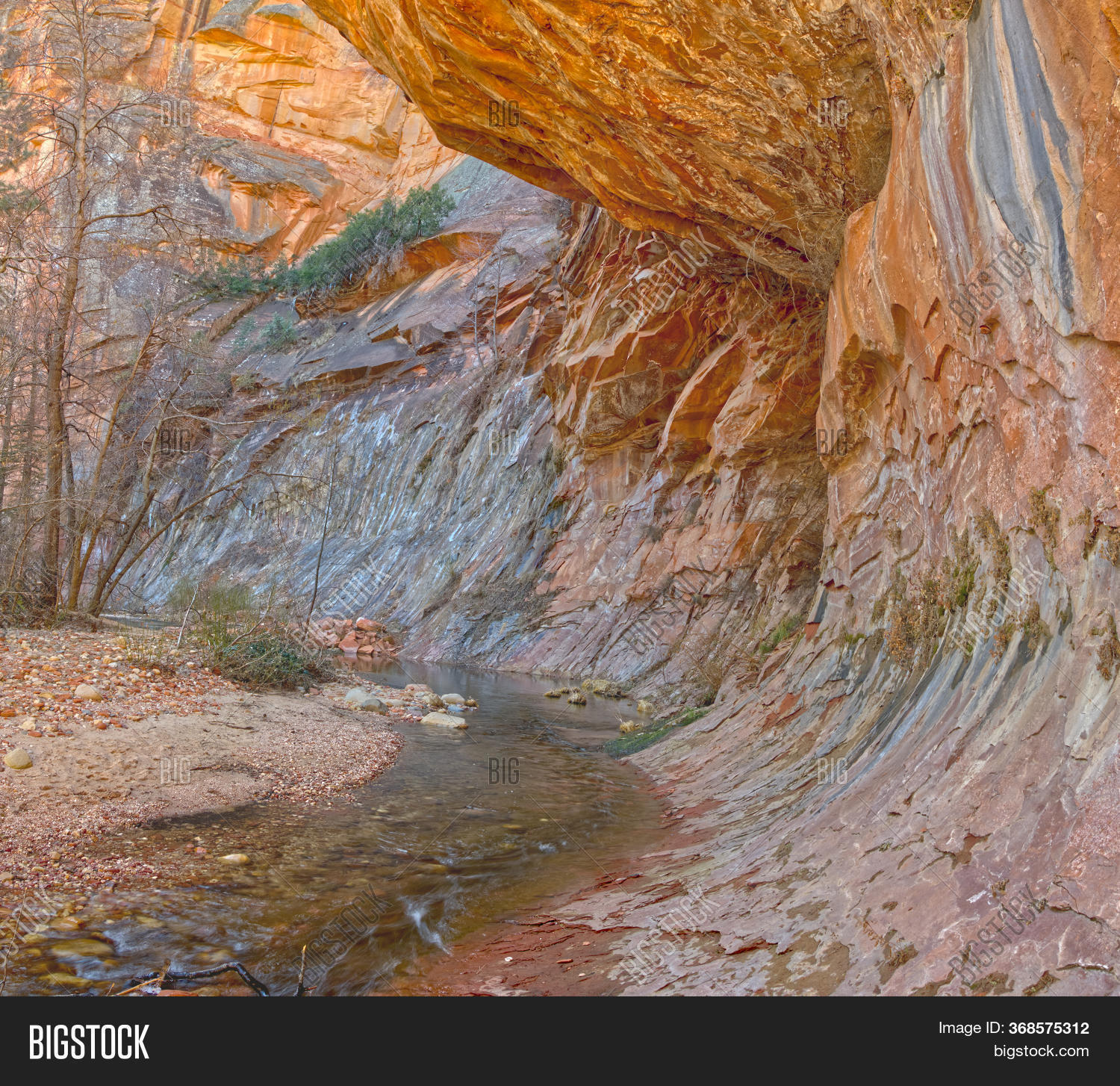 First Cliff Overhang Image & Photo (Free Trial) | Bigstock