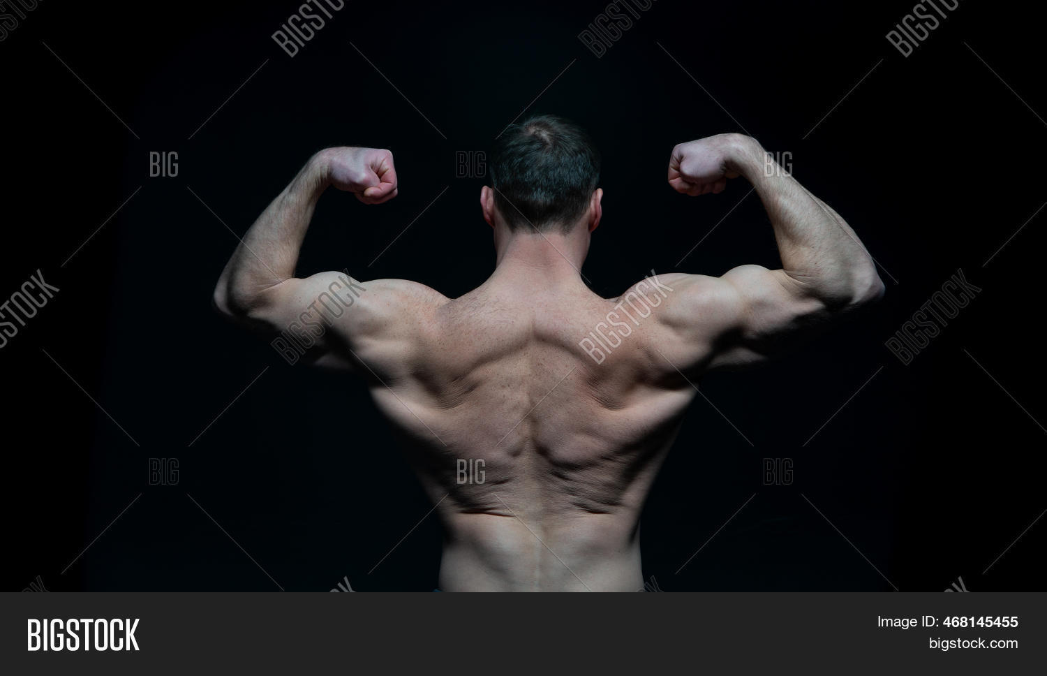 Bodybuilder Man 图片和照片（免费试用） | Bigstock