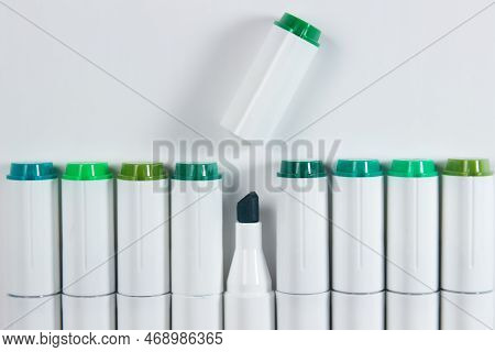 Colored Green Markers Image & Photo (Free Trial) | Bigstock
