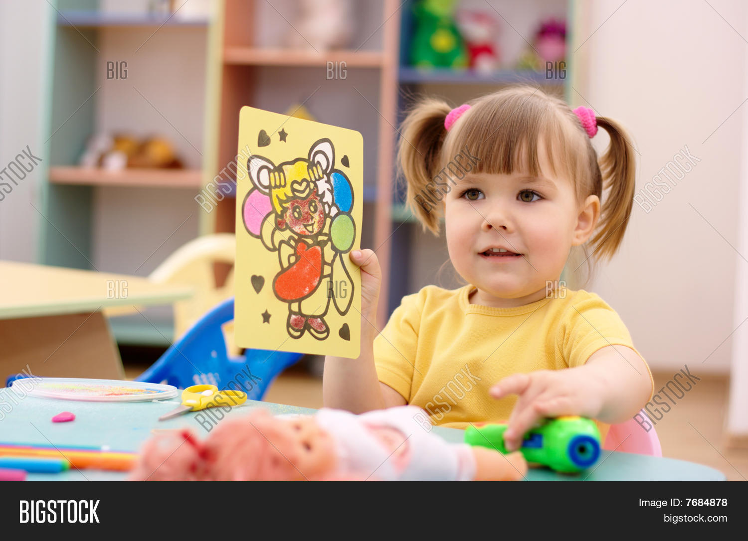 Little Girl Showing Image & Photo (Free Trial) | Bigstock
