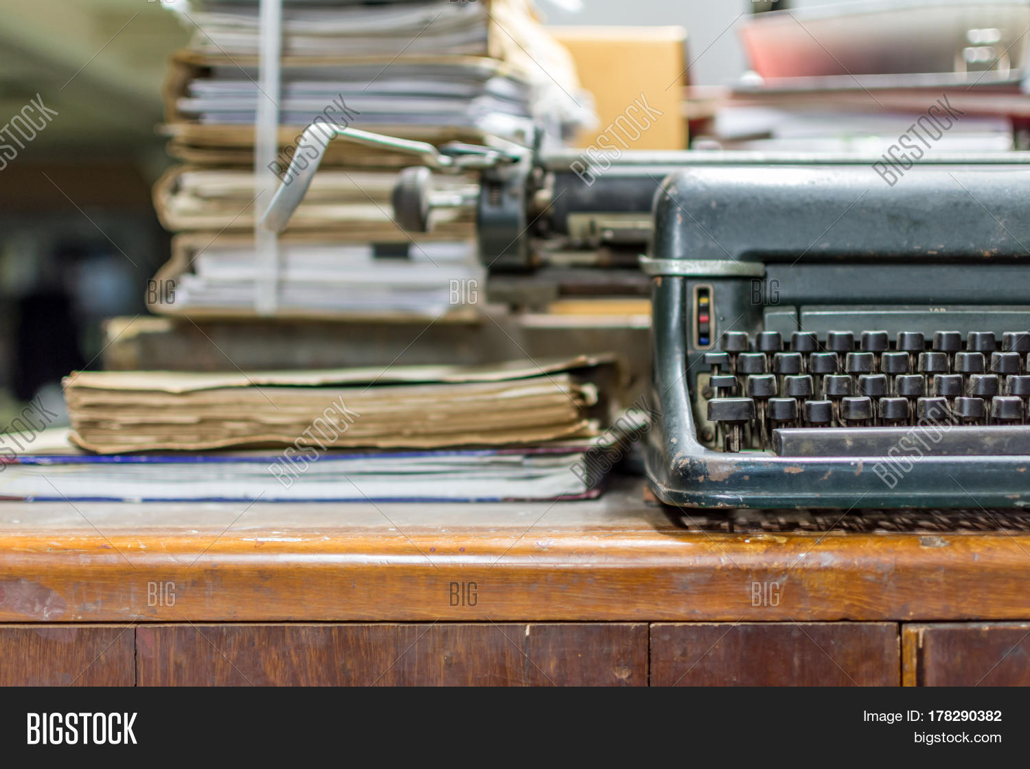 Typewriter Antique Image & Photo (Free Trial) | Bigstock
