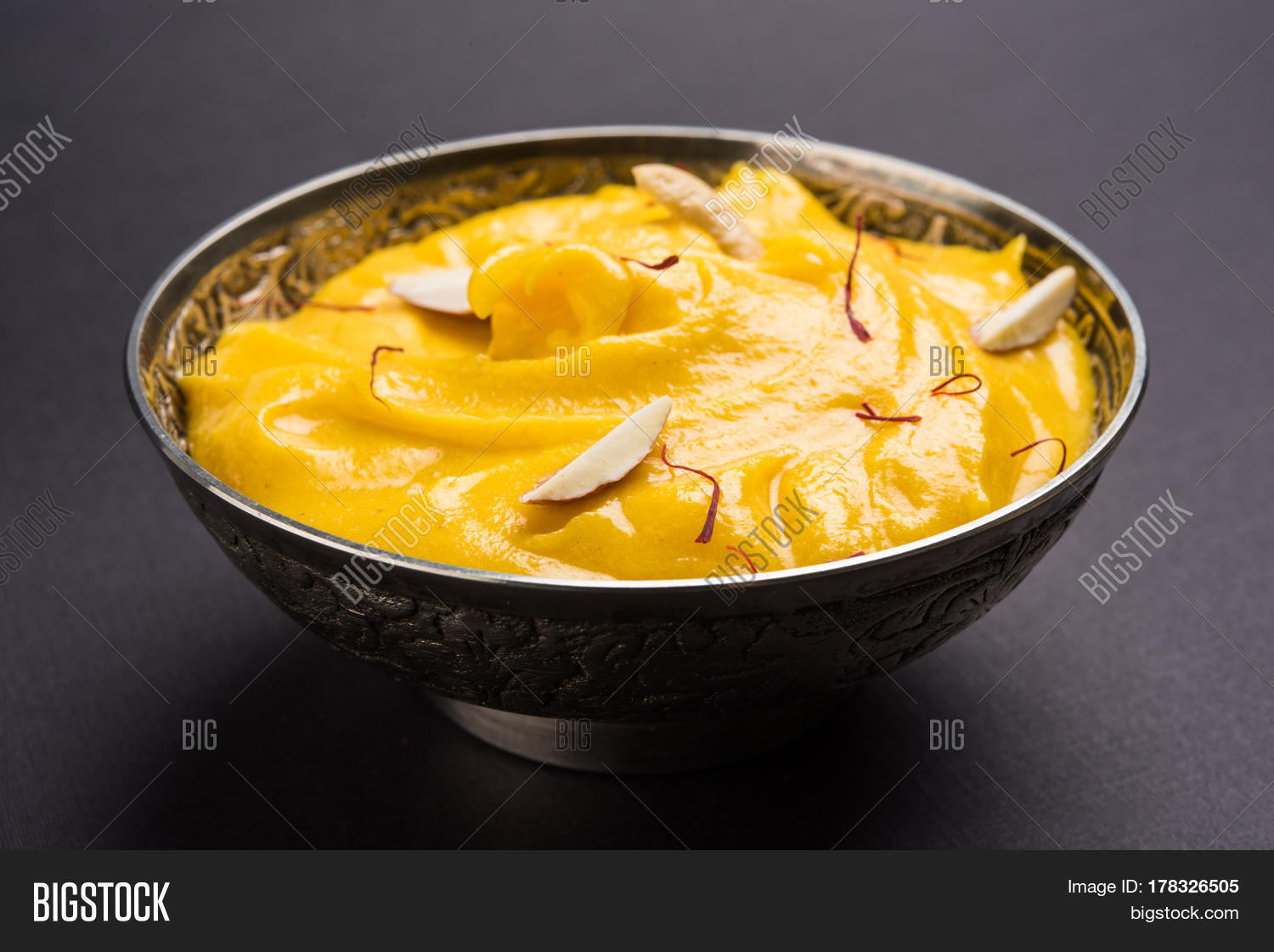 Hapus Alphonso Mango Image & Photo (Free Trial) | Bigstock