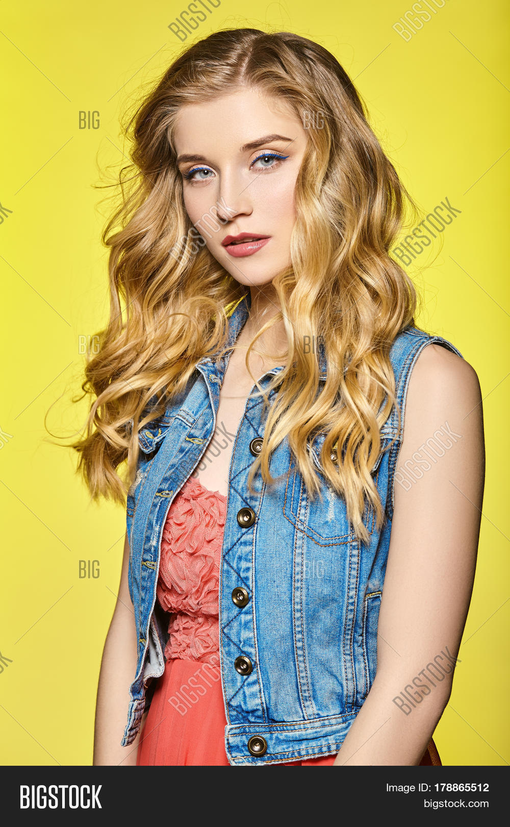 Attractive Young Girl Image & Photo (Free Trial) | Bigstock