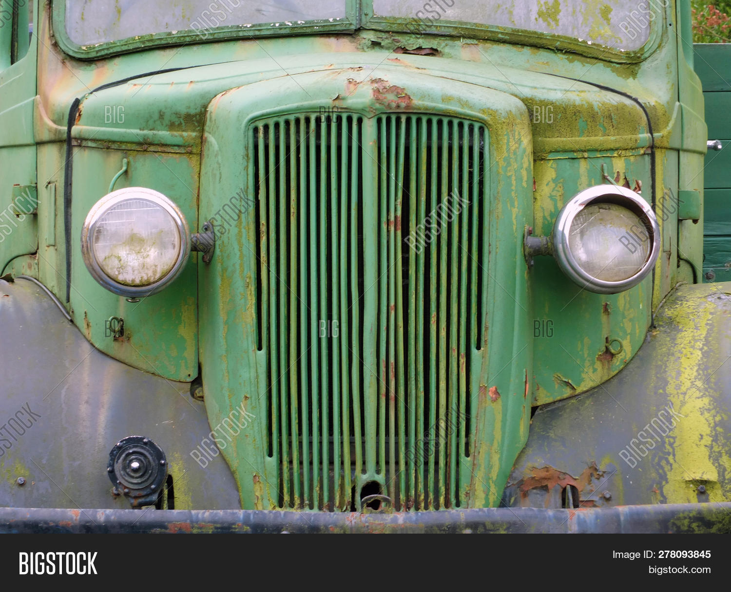 Front View Old Image & Photo (Free Trial) | Bigstock