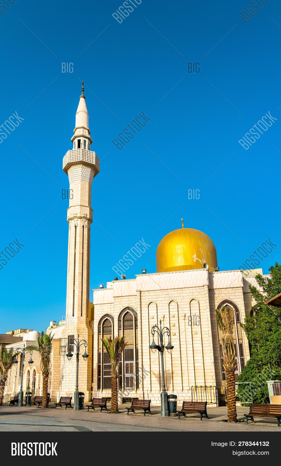 Grand Mosque Kuwait. Image & Photo (Free Trial) | Bigstock
