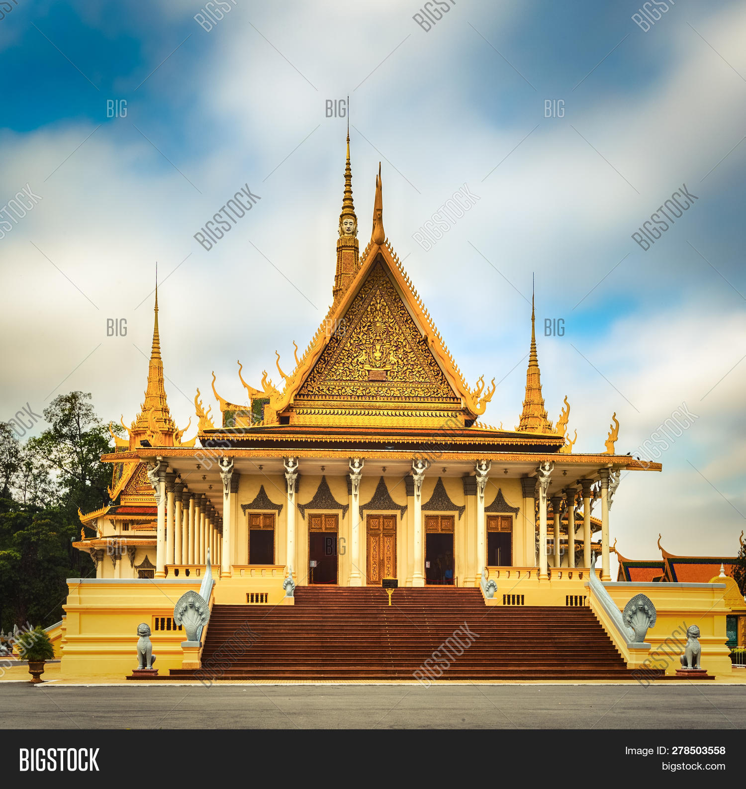 Throne Hall Inside Image & Photo (Free Trial) | Bigstock