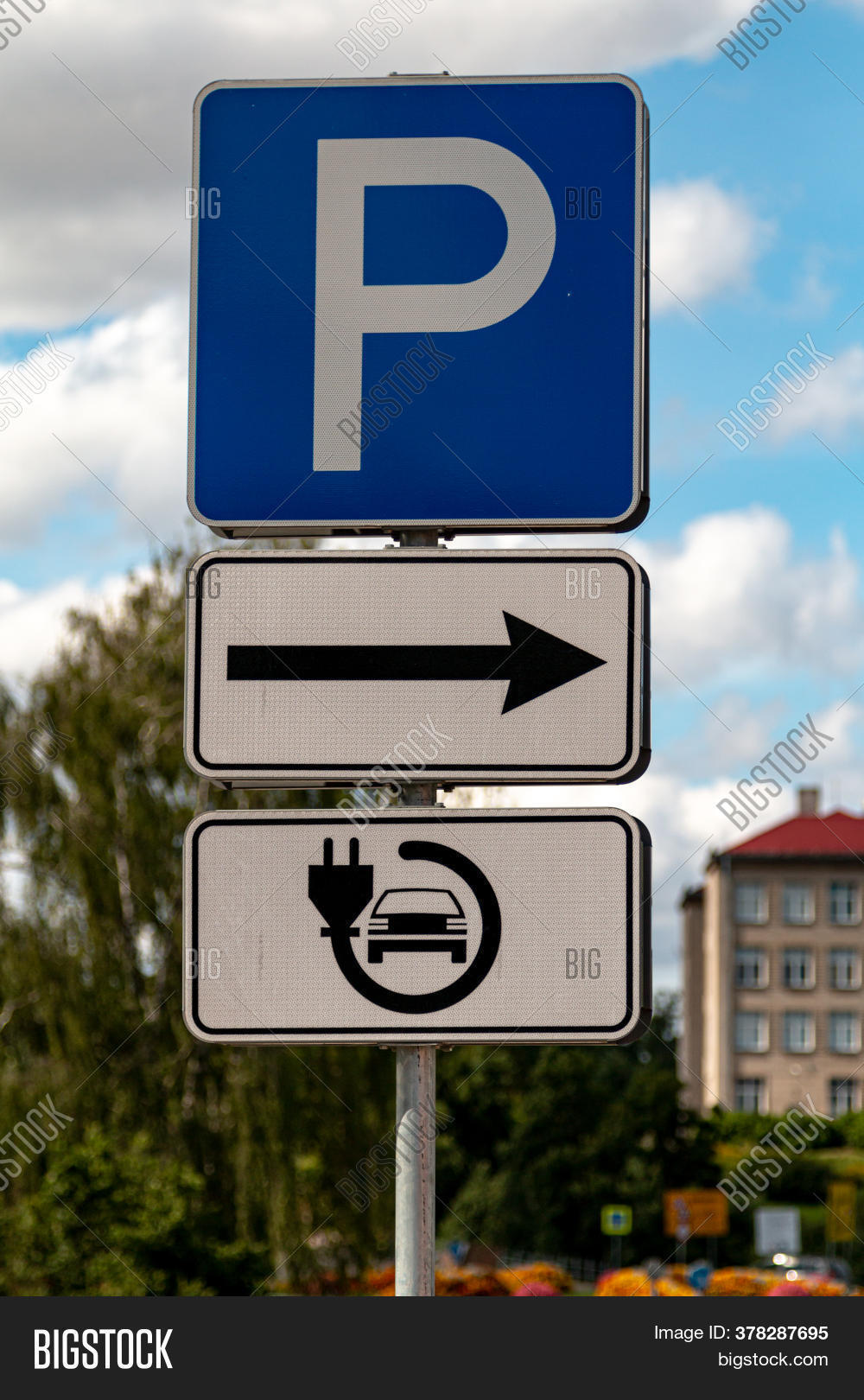 Electric Vehicle Image & Photo (Free Trial) | Bigstock