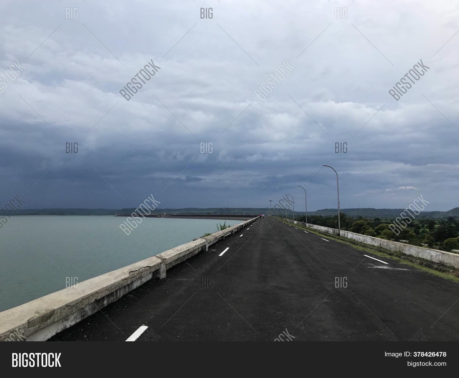Bargi Dam Located Near Image & Photo (Free Trial) | Bigstock