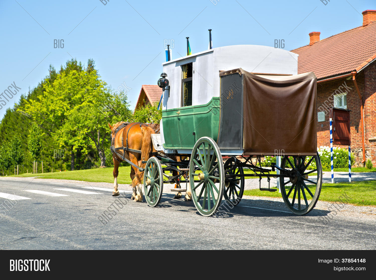 Wagon On Road Moving Image & Photo (Free Trial) | Bigstock