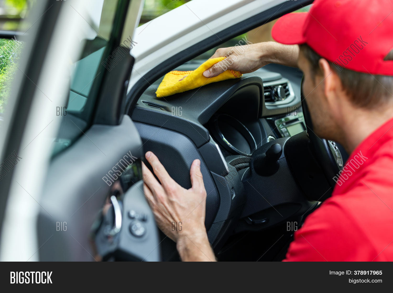 Car Wash Worker Image & Photo (Free Trial) | Bigstock