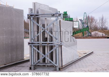 Picture Precast Image & Photo (Free Trial) | Bigstock
