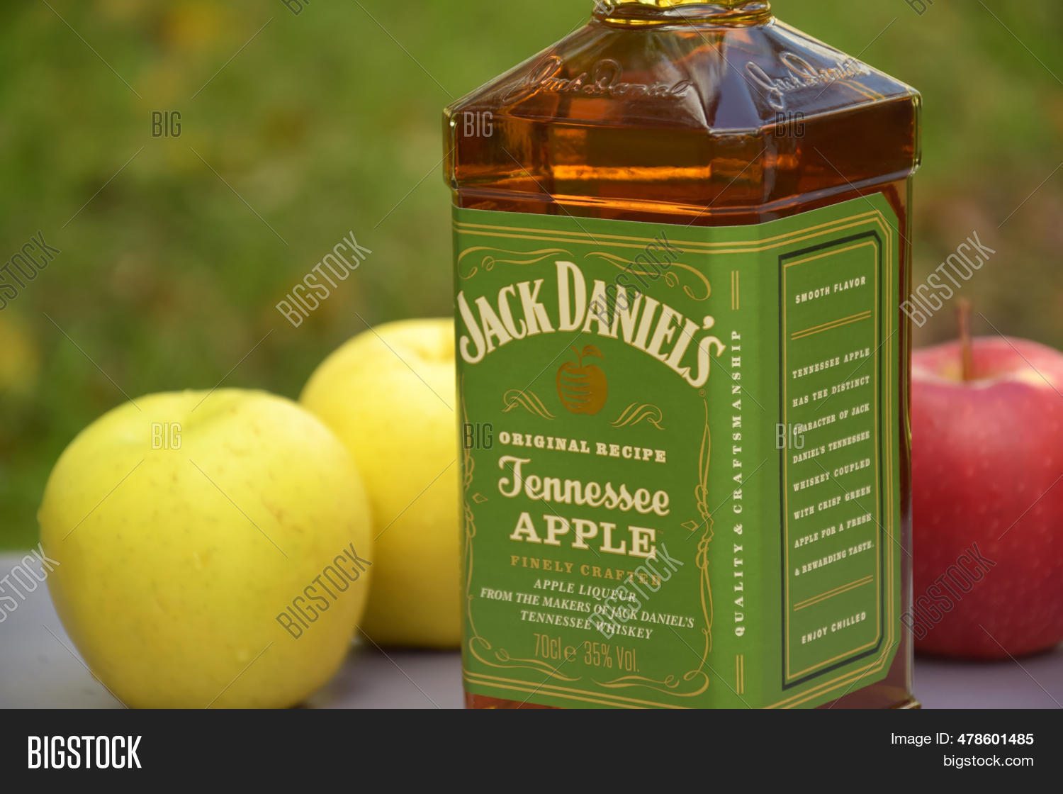 Imagen y foto Bottle Jack Daniels (prueba gratis) | Bigstock