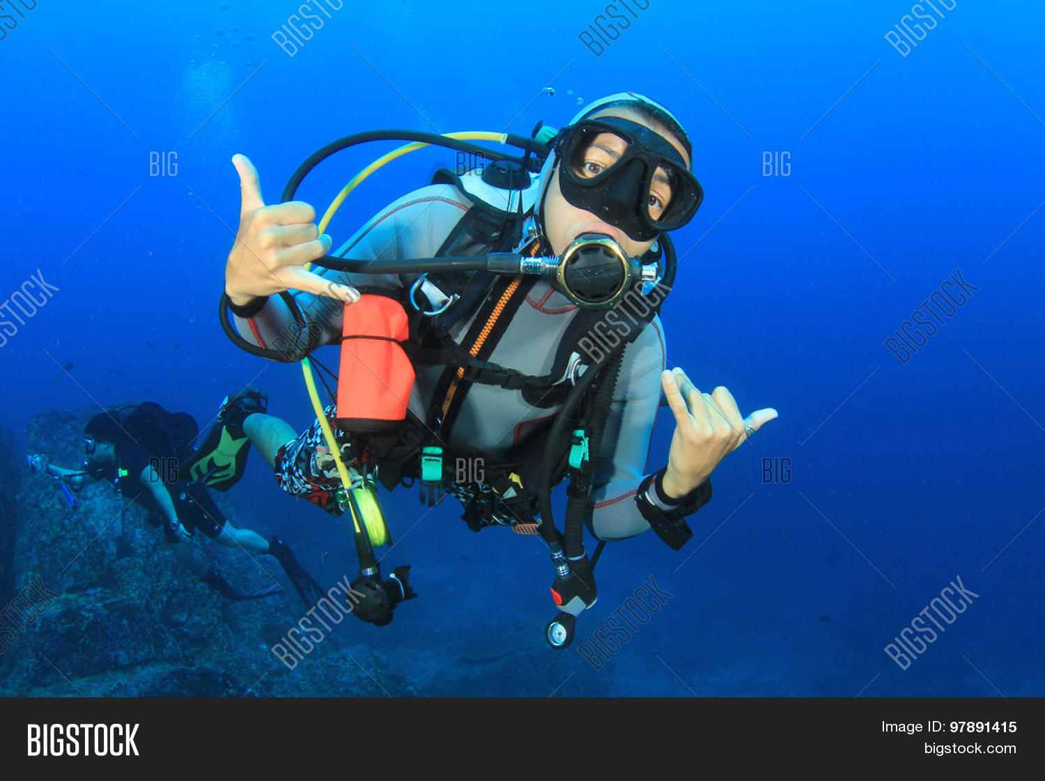 Female Scuba Diver Image & Photo (Free Trial) | Bigstock