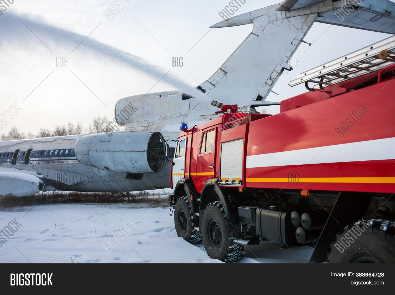 Airfield Fire Truck Image & Photo (Free Trial) | Bigstock