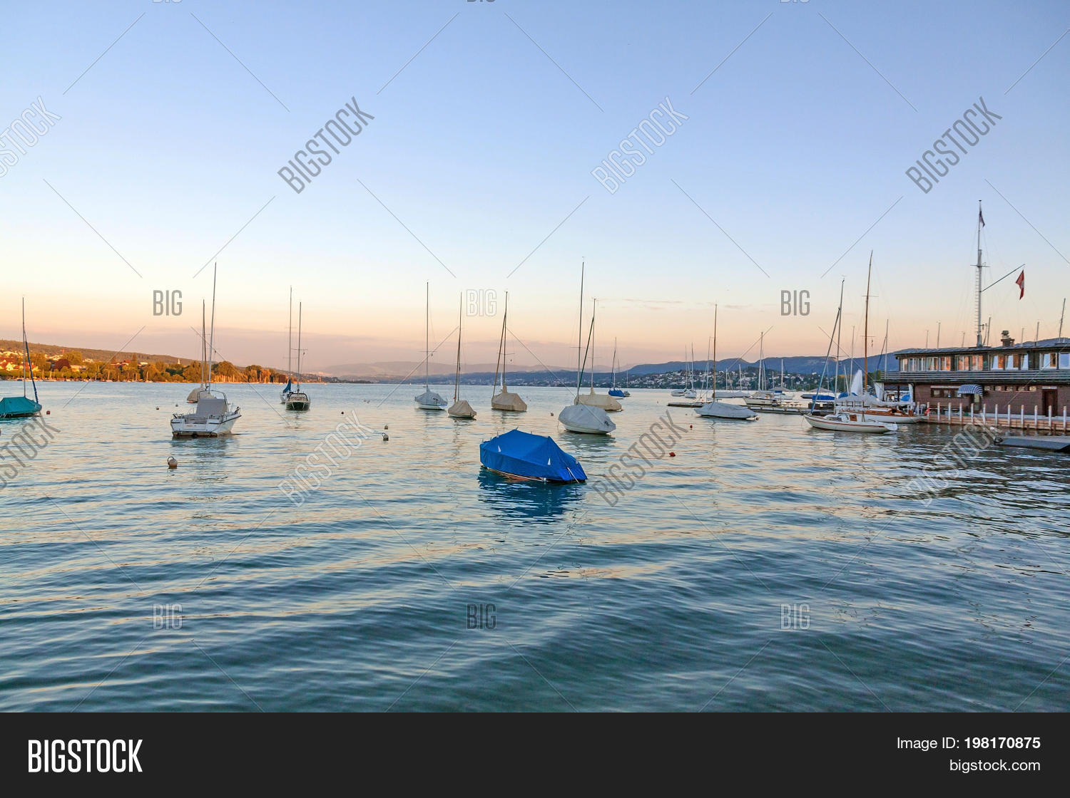 Lake Zurich (Zurichsee Image & Photo (Free Trial) | Bigstock