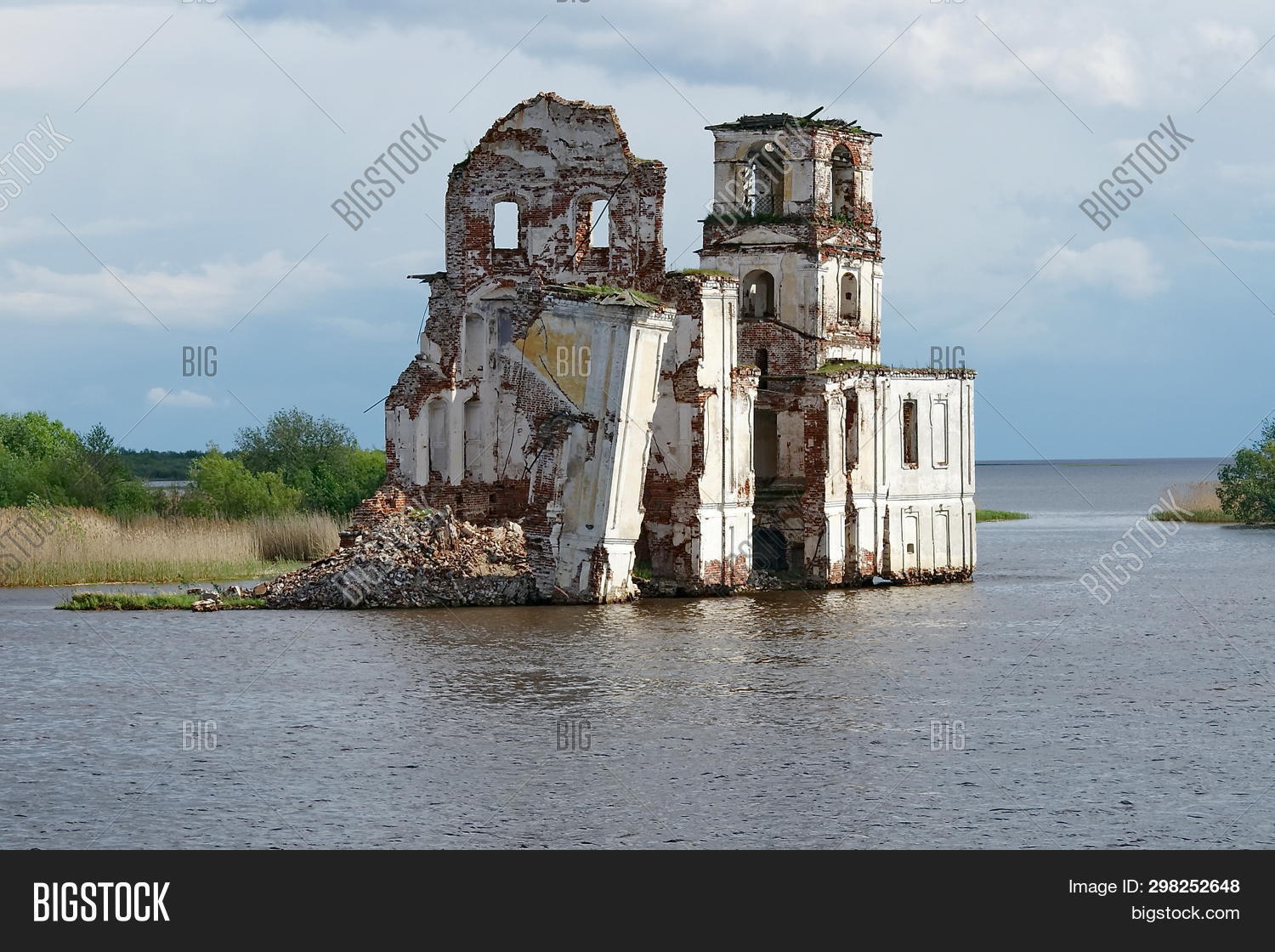 Old Destroyed Church Image & Photo (Free Trial) | Bigstock