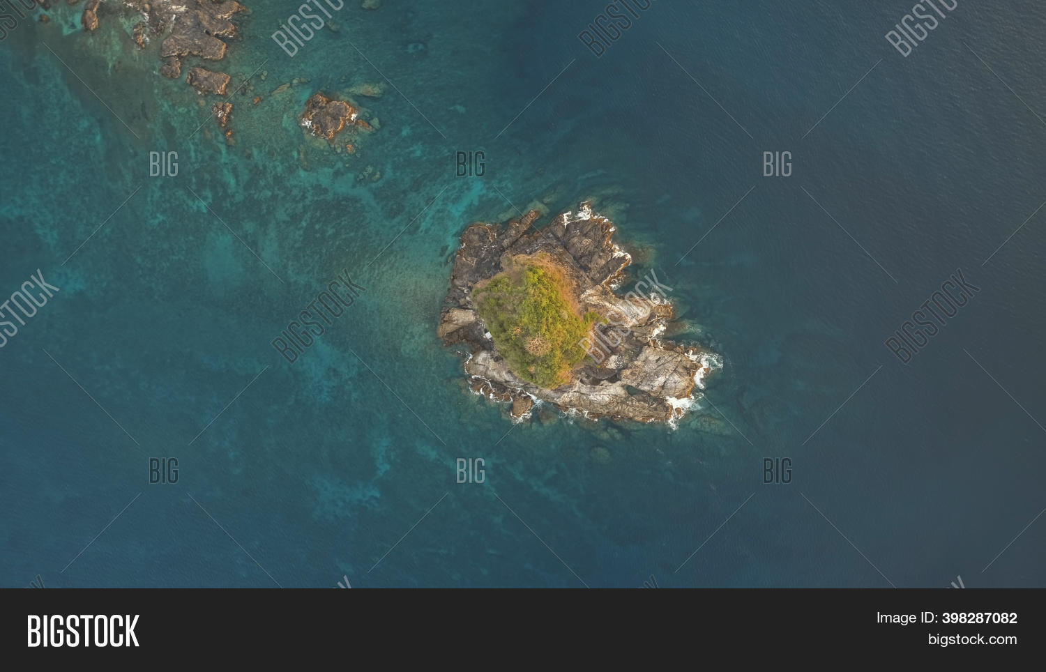 Top Down Rock Island Image & Photo (Free Trial) | Bigstock