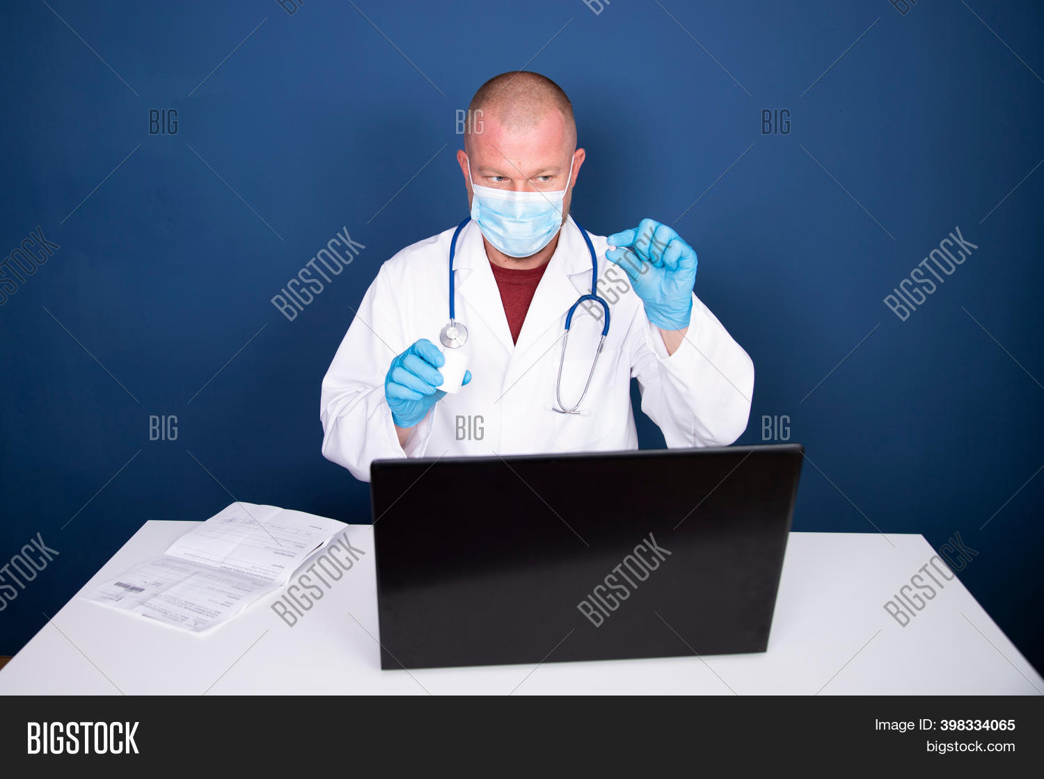 Male Doctor Consulting Image & Photo (Free Trial) | Bigstock