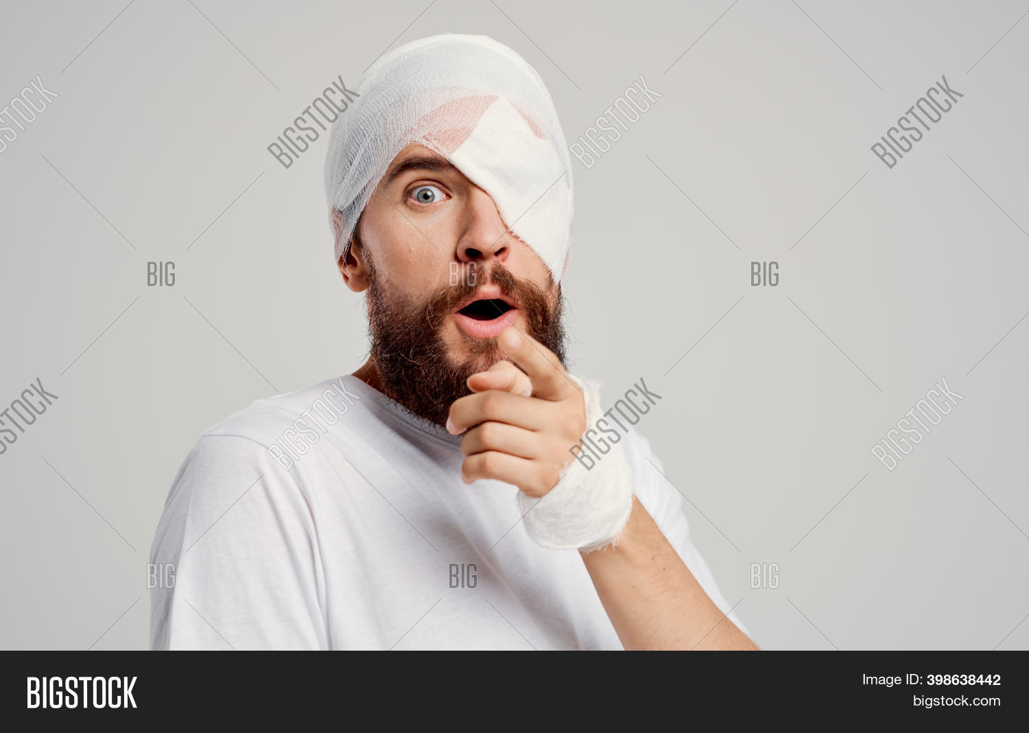Man Bandaged Head Image & Photo (Free Trial) | Bigstock