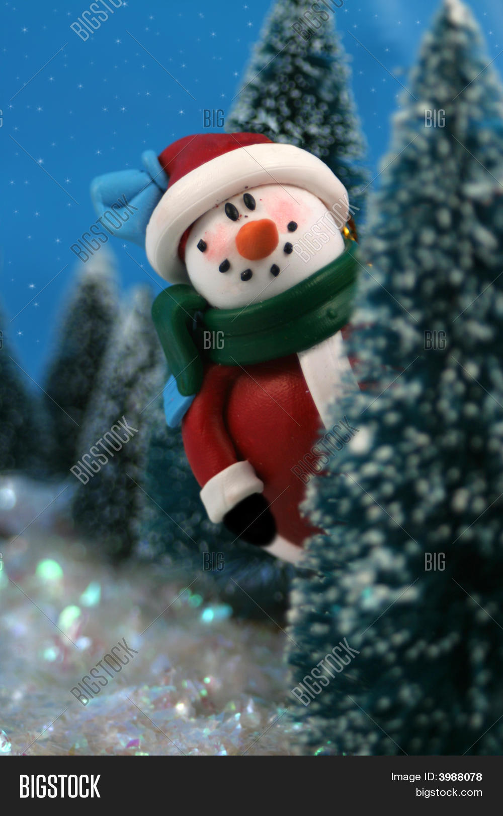 Hiding Snowman Image & Photo (Free Trial) | Bigstock