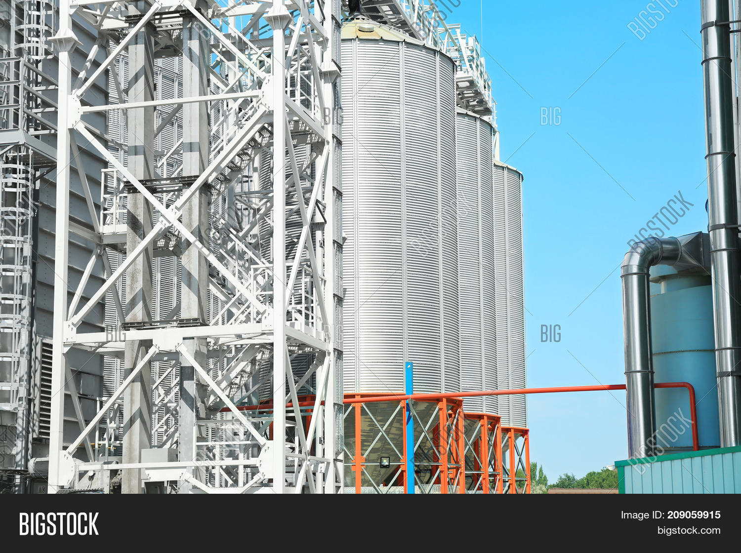 Modern Grain Elevator Image & Photo (Free Trial) | Bigstock