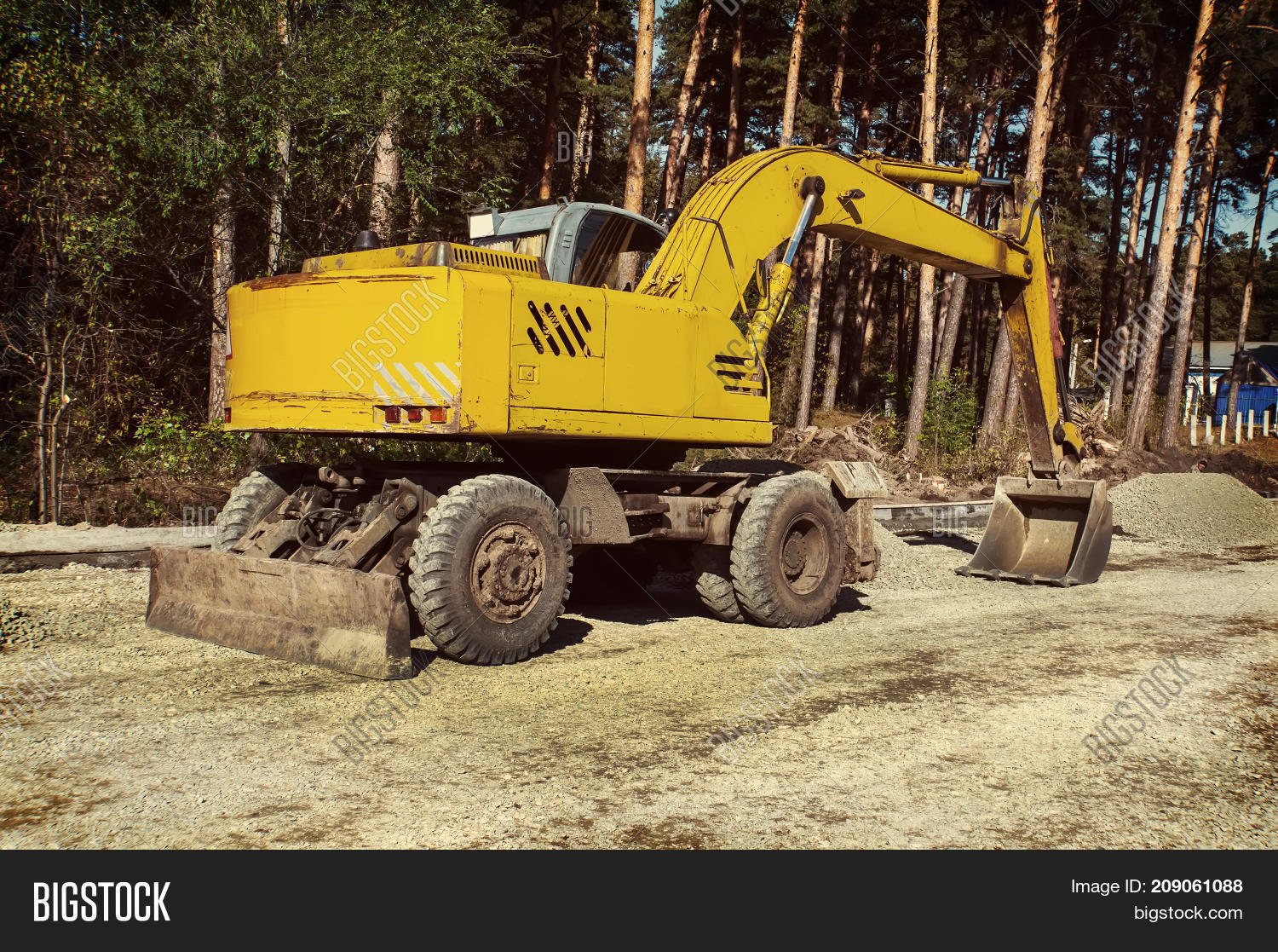 Modern Excavator Image & Photo (Free Trial) | Bigstock