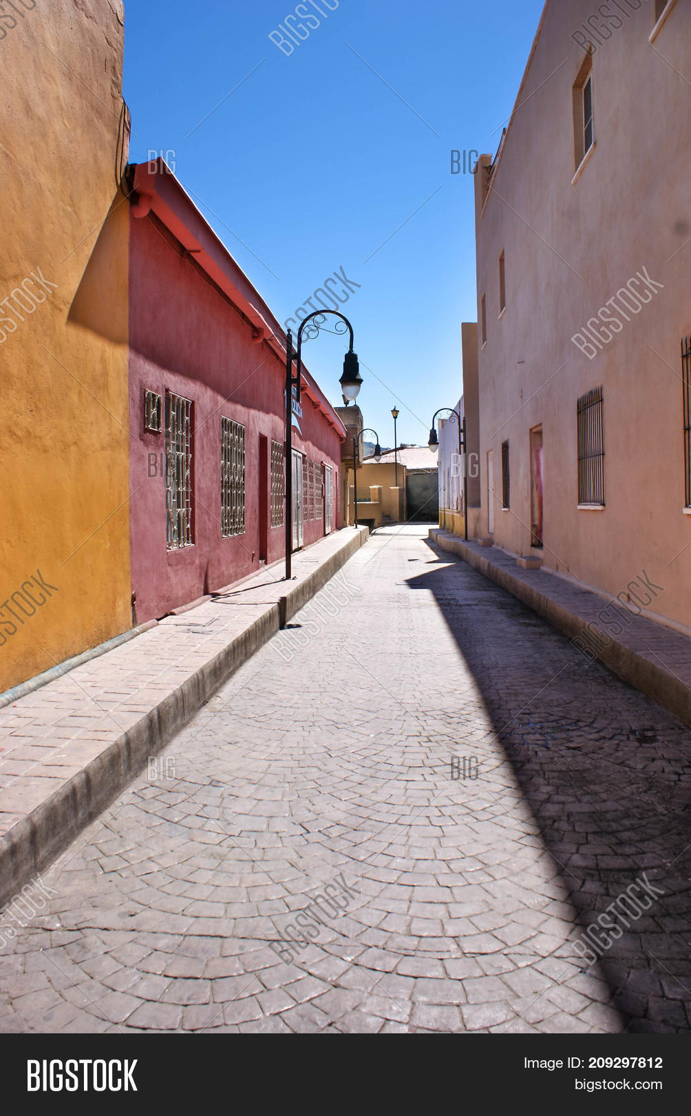 Street View Colonial Image & Photo (Free Trial) | Bigstock