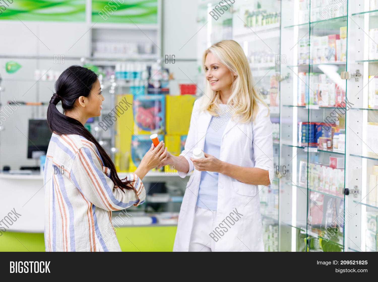Pharmacist Consulting Image & Photo (Free Trial) | Bigstock