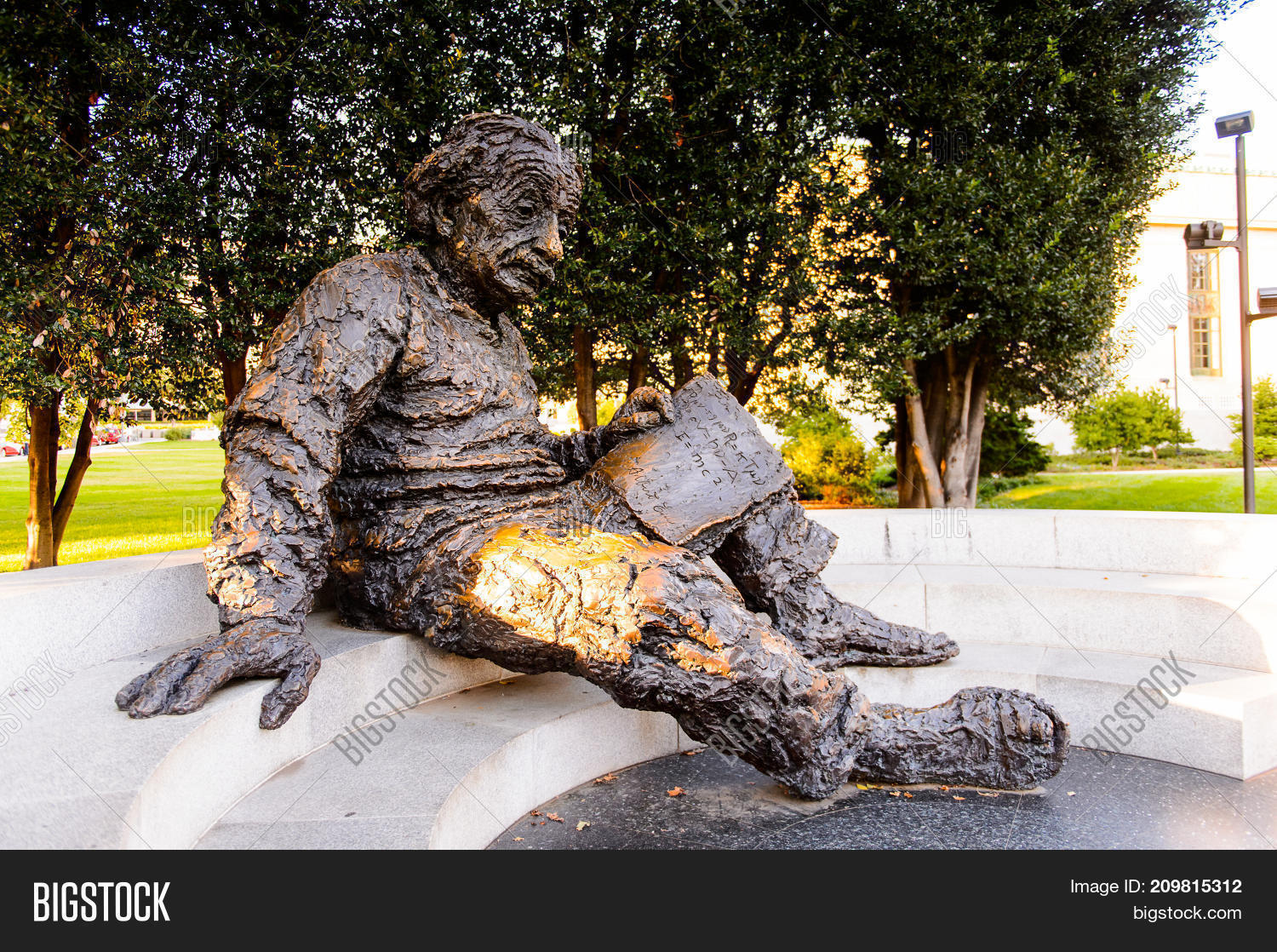 Albert Einstein Statue Image & Photo (Free Trial) | Bigstock