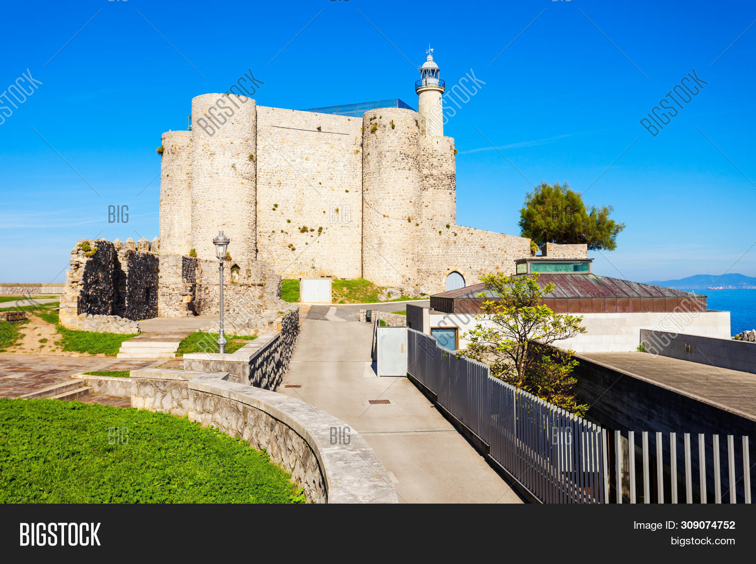 Santa Ana Castle Image & Photo (Free Trial) | Bigstock