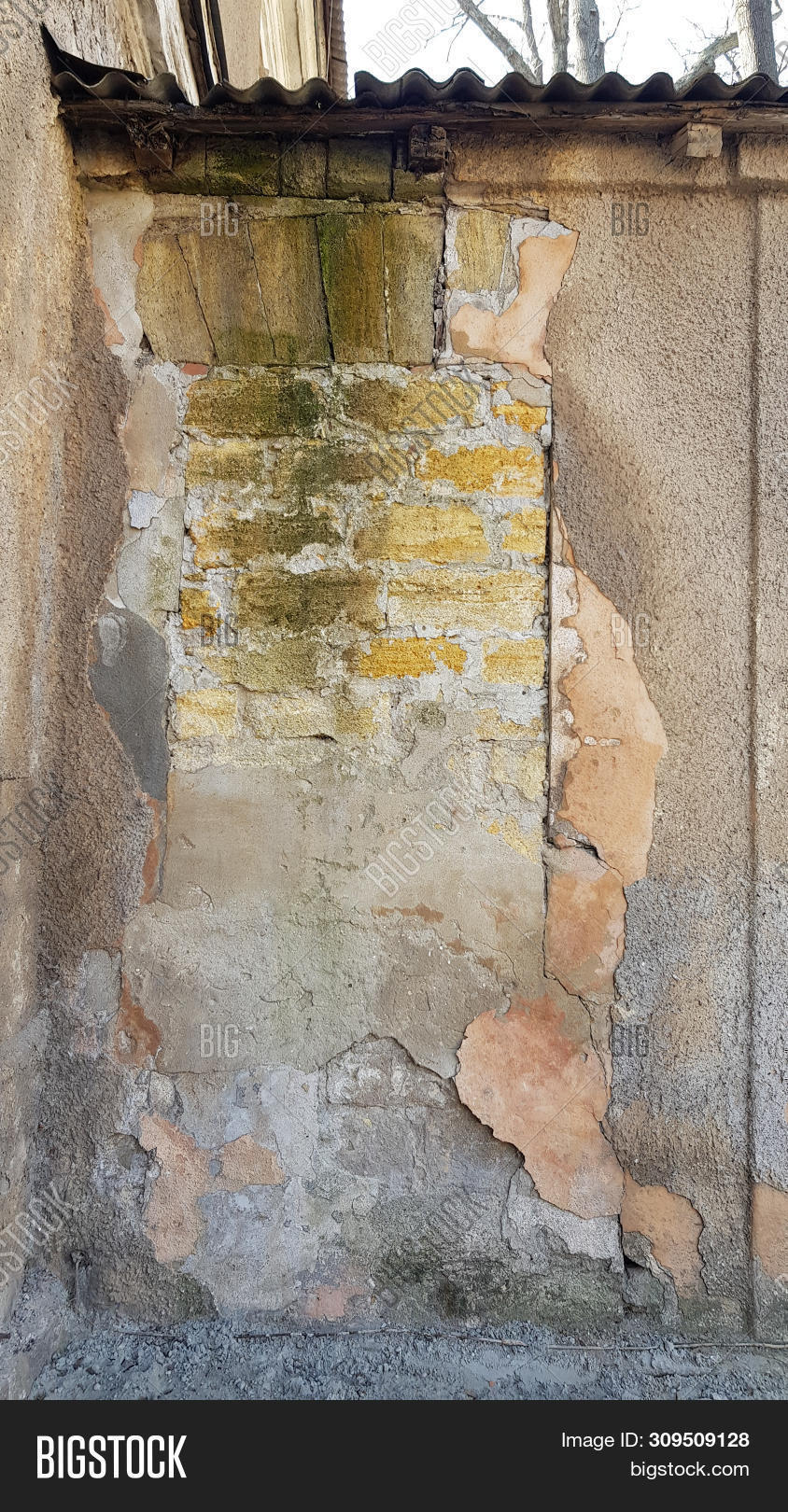Dilapidated Wall Image & Photo (Free Trial) | Bigstock