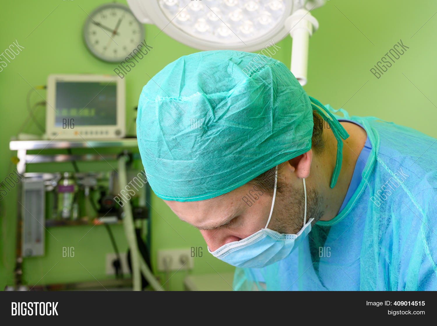 Portrait Male Surgeon Image & Photo (Free Trial) | Bigstock