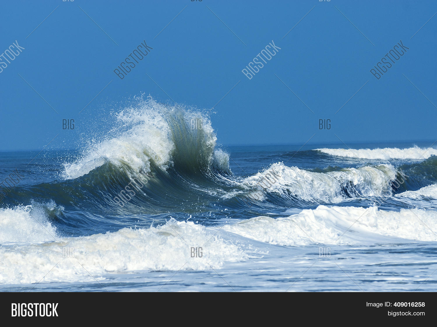 Beautiful Blue Ocean Image & Photo (Free Trial) | Bigstock