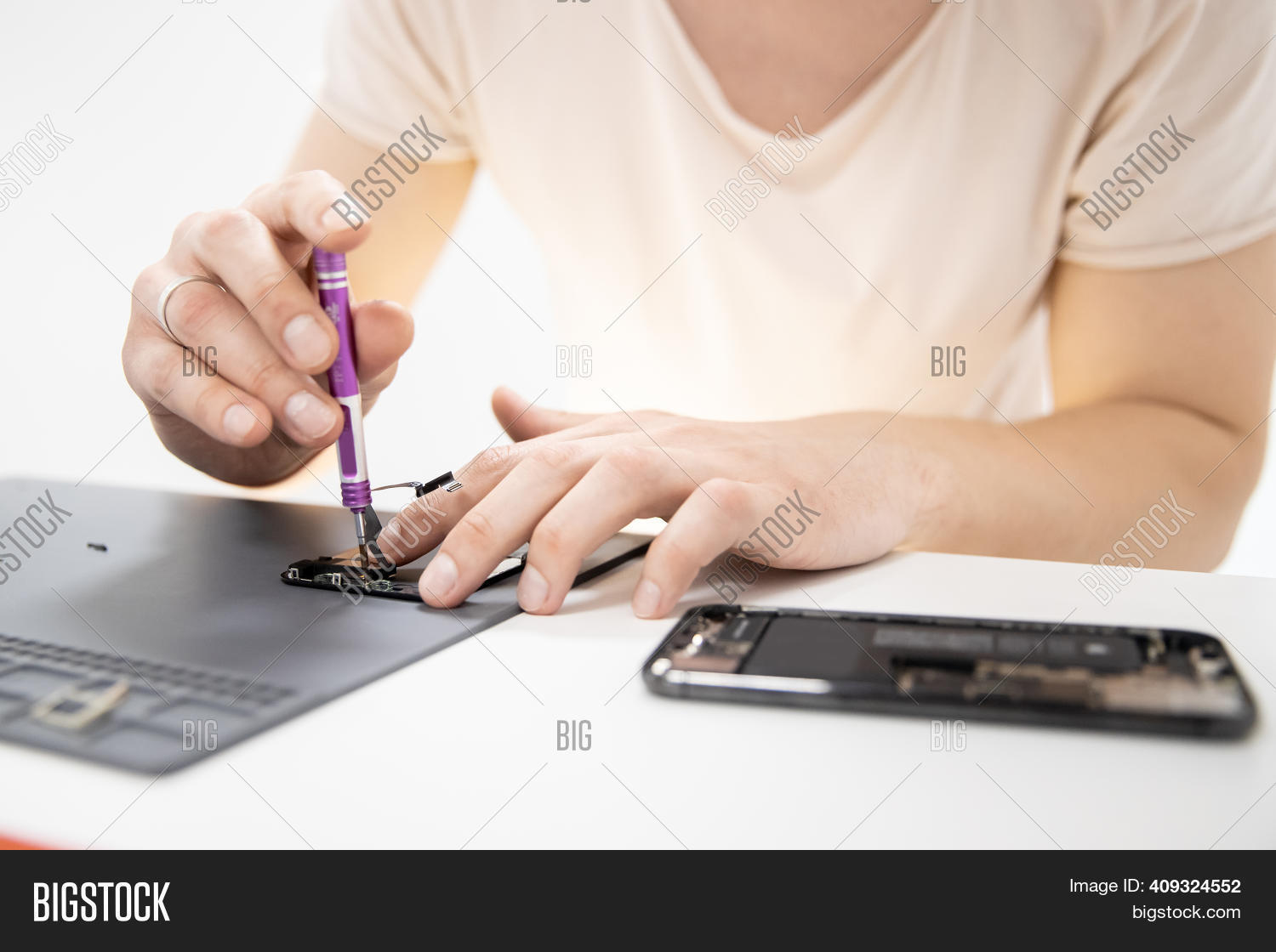 Mobile Phone Chip Image & Photo (Free Trial) | Bigstock