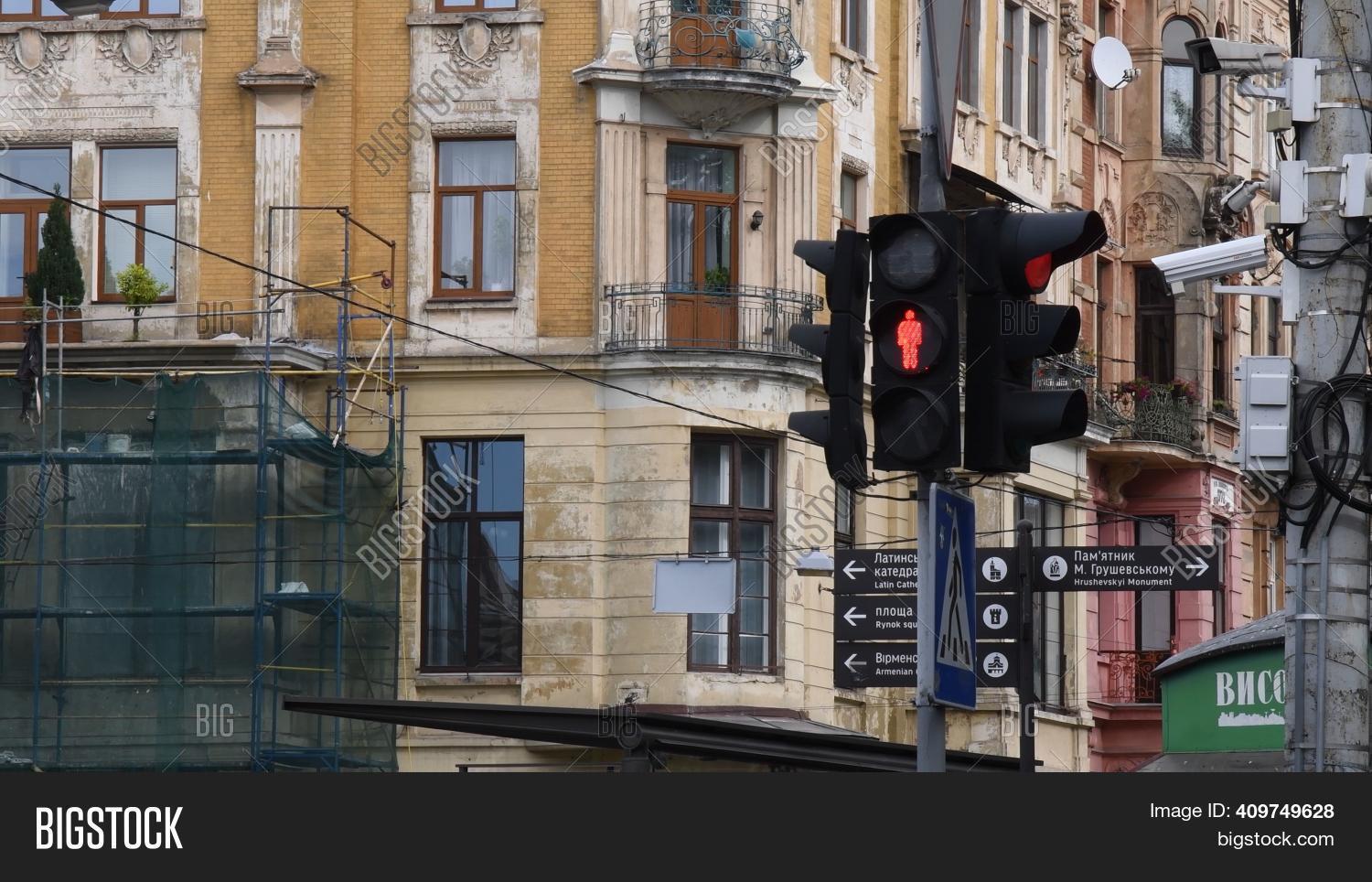 Stop Red Light Image & Photo (Free Trial) | Bigstock