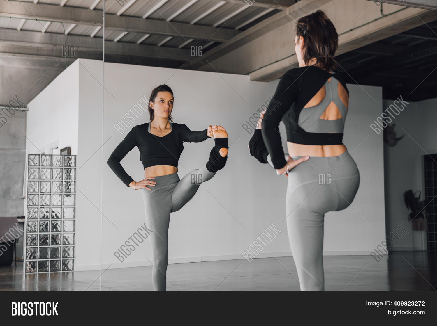 Beautiful Female Yoga Image & Photo (Free Trial) | Bigstock