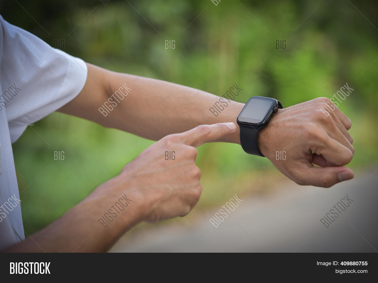 Runners Watching Image & Photo (Free Trial) | Bigstock