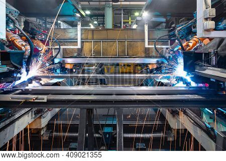 Welding Robot, Welds Image & Photo (Free Trial) | Bigstock