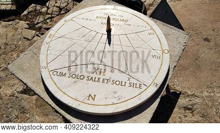 Sundial Compass Images, Illustrations & Vectors (Free) - Bigstock