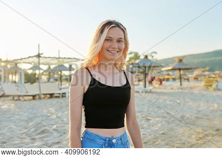 16 Year Old Female Model Images, Illustrations & Vectors (Free) - Bigstock