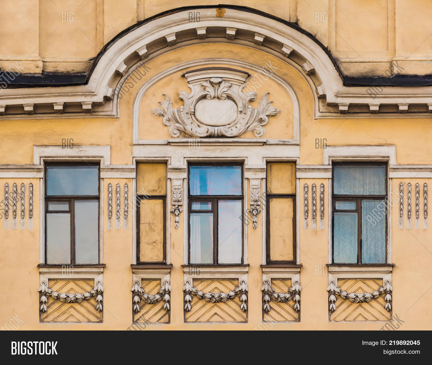 Several Windows Row Image & Photo (Free Trial) | Bigstock