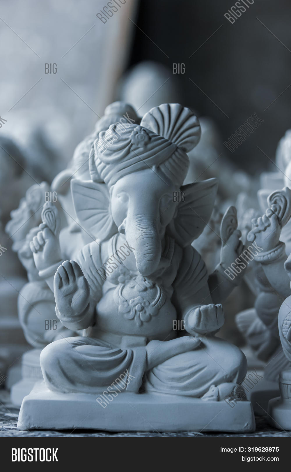 Statue Lord Ganesha Image & Photo (Free Trial) | Bigstock