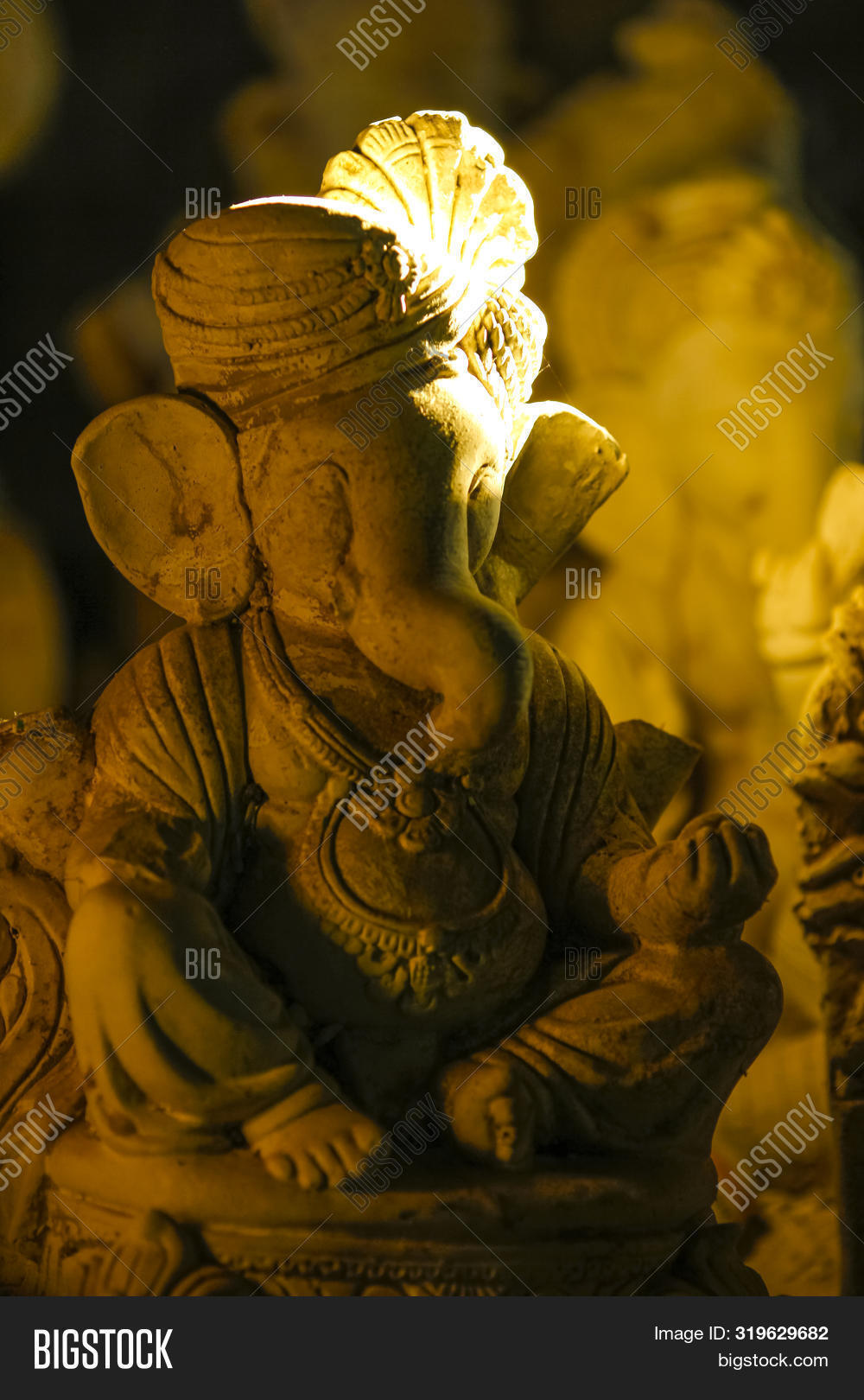 Statue Lord Ganesha Image & Photo (Free Trial) | Bigstock