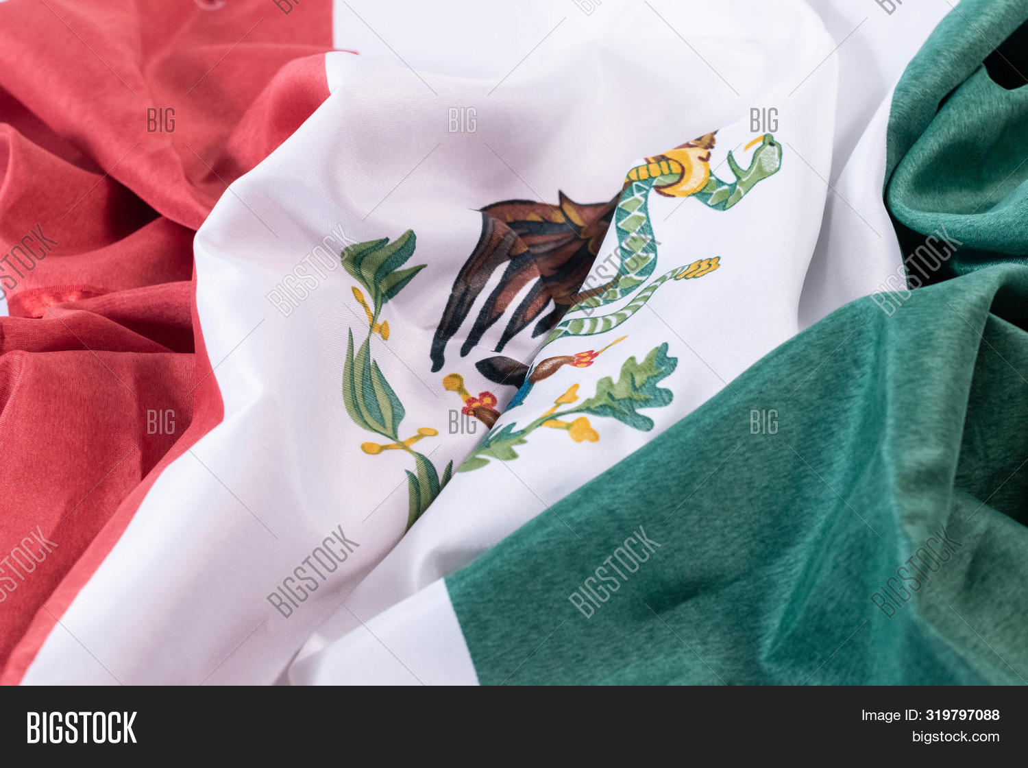 Wrinkled Mexican Flag Image & Photo (Free Trial) | Bigstock