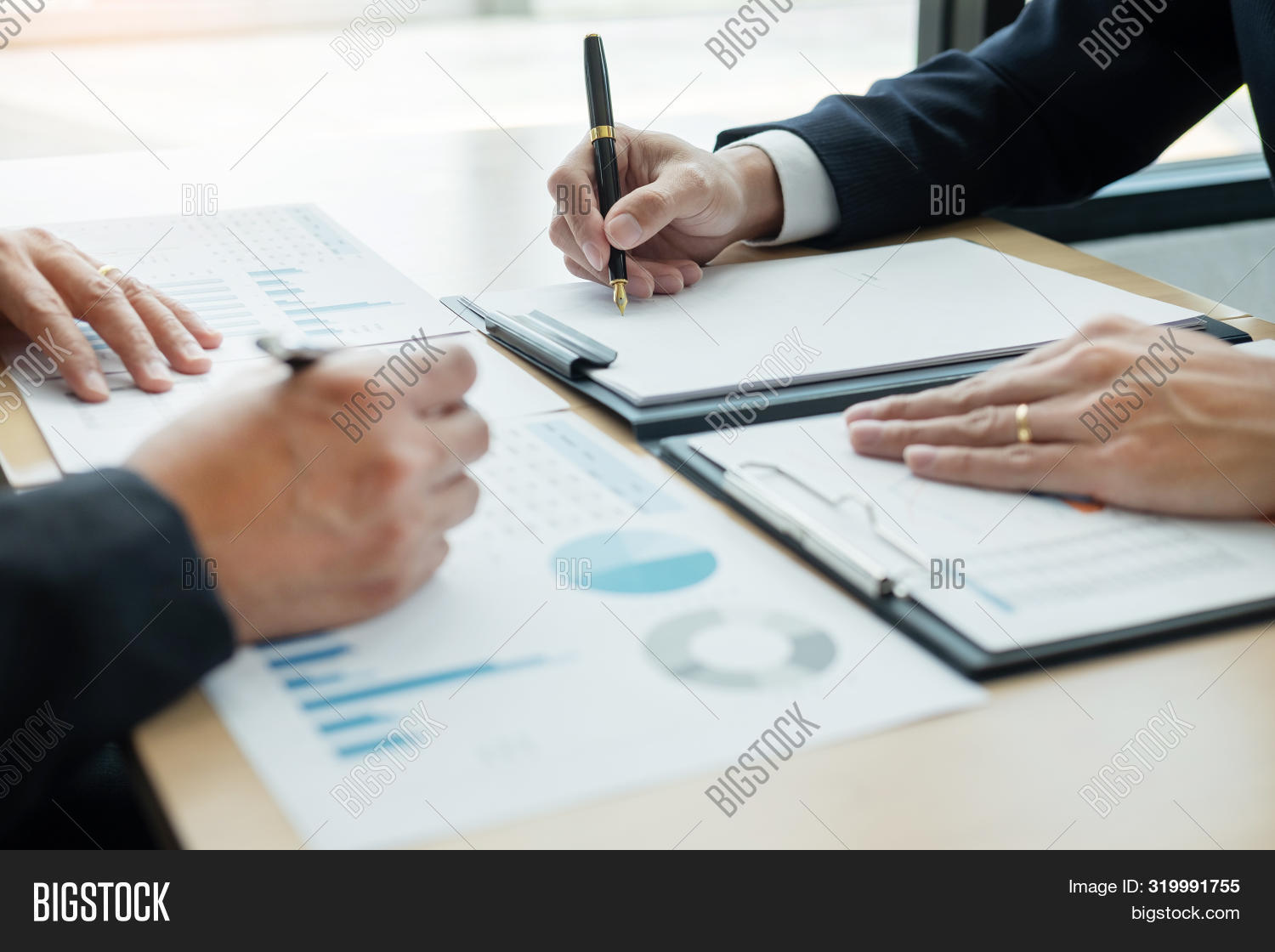 Business Presenting Image & Photo (Free Trial) | Bigstock