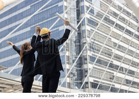 Cooperation And Team Construction Success Images, Illustrations ...