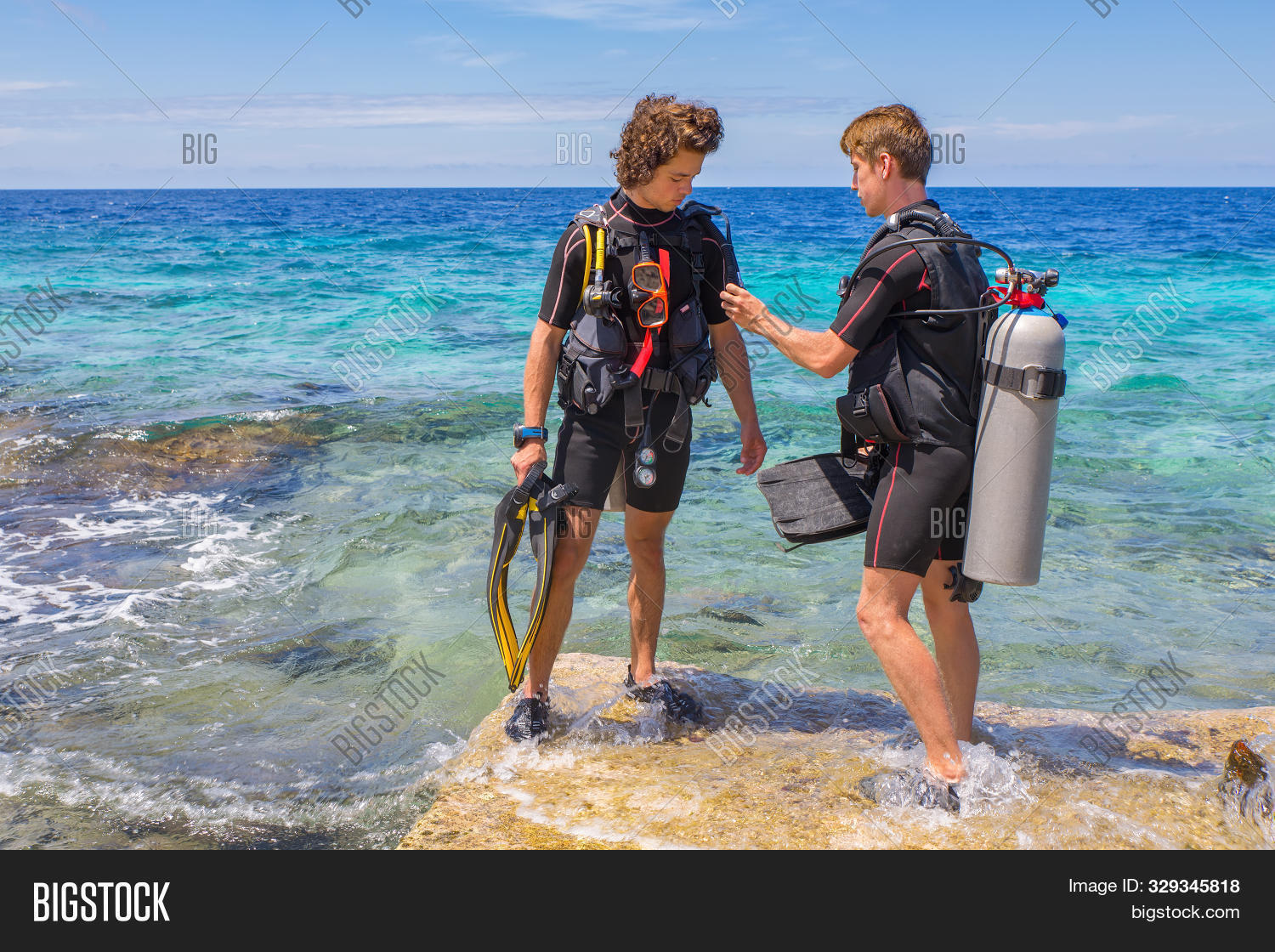 Imagen y foto Two Young Divers (prueba gratis) | Bigstock